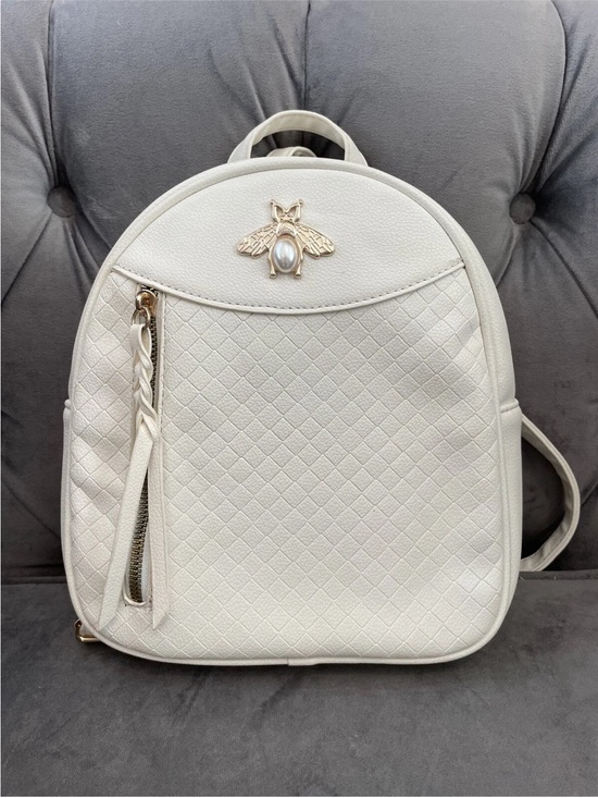 The Unbranded Brand | Bags | Pearl Bee Mini Backpack Handbag Quilted ...